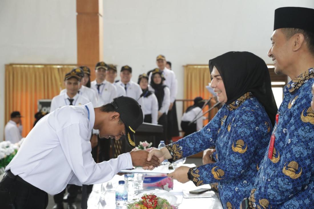 Wali Kota Ir Hj Tatong Bara Serahkan Sk Pengangkatan P3k Dan Tutup