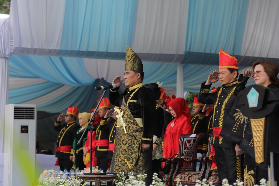 Wali Kota dan Wakil Wali Kota Kotamobagu Hadiri Upacara dan Paripurna ...
